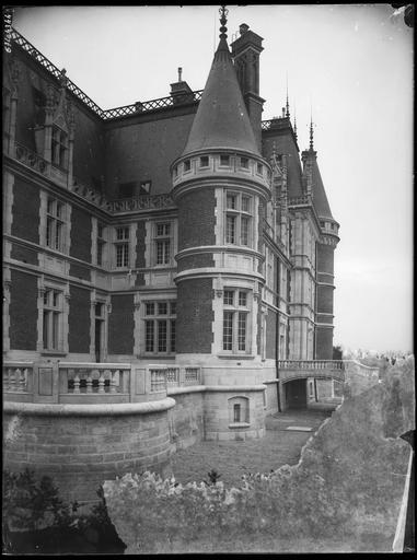 Le Château de Vouzeron – Le village de VOUZERON